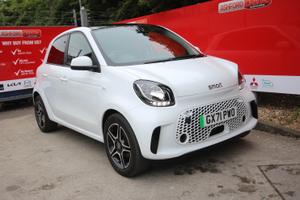 smart forfour 17.6kWh Premium Hatchback 5dr Electric Auto in White £8,995