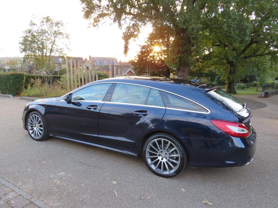Mercedes-Benz CLS CLS220 D AMG LINE PREMIUM £19,990