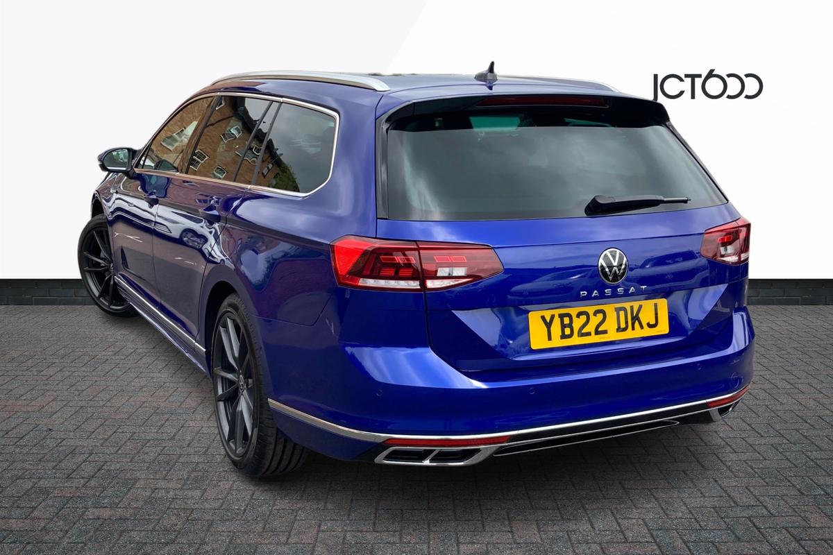 2022 Volkswagen Passat Estate R-Line 1.5 TSI 150PS 7-speed DSG 5 Door £ ...