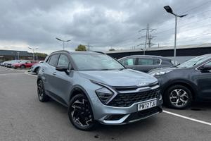 Kia Sportage 1.6 T-GDi ISG PHEV GT-LINE S in Lunar Silver With Black Roof £34,995