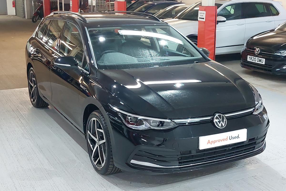 2022 Volkswagen Golf 8 Style 1.5 eTSI 130PS 7-speed DSG 5 Door £27,995 ...
