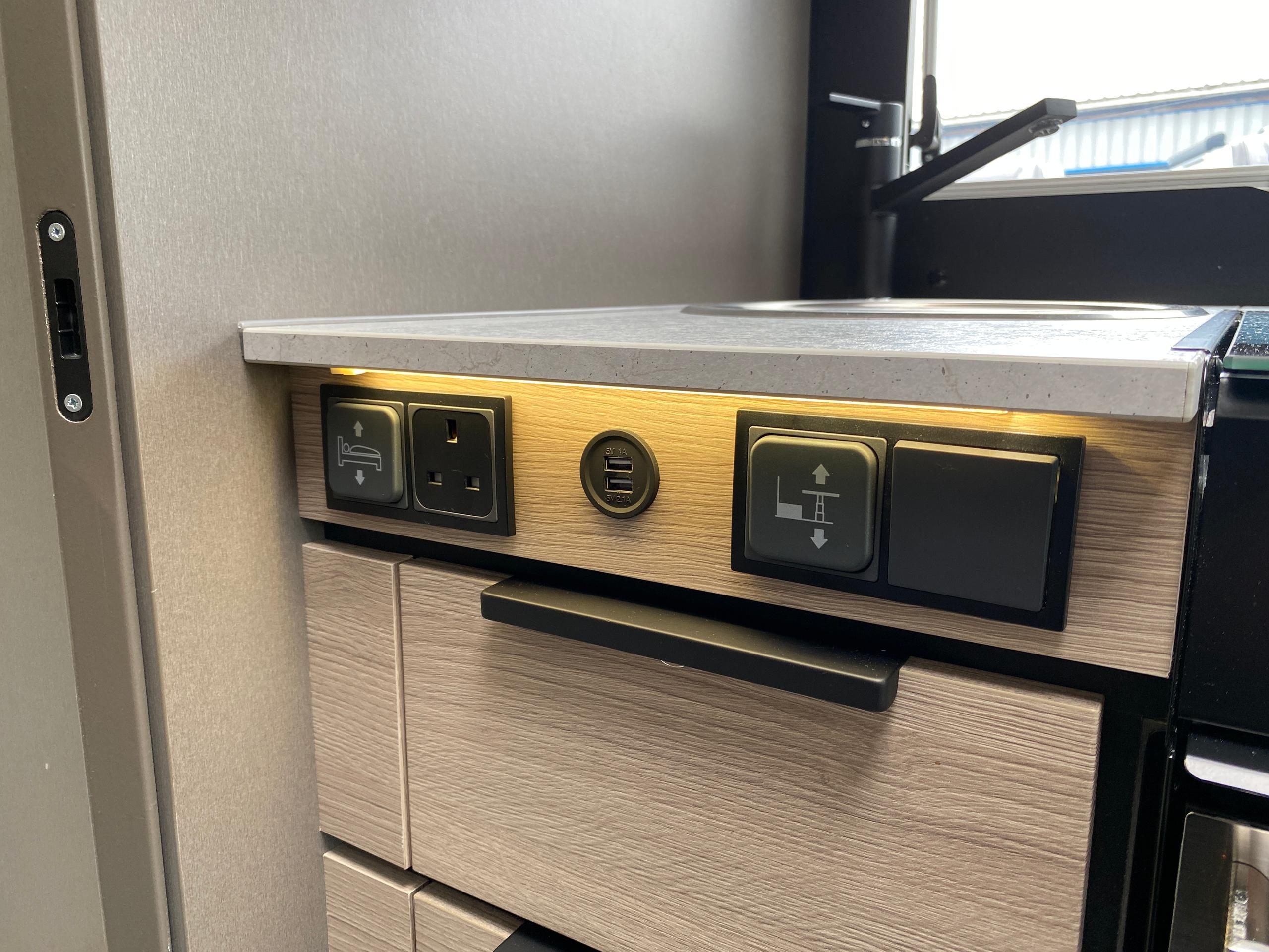 Chausson X550 Exclusive Line Fiat Ducato 2.2 140bhp Autom...