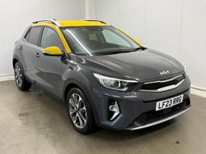 Kia Stonic 1.0 T-GDi ISG QUANTUM in Storm Grey With Yellow Roof £15,995