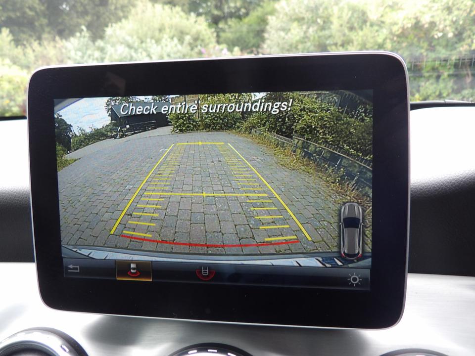 Mercedes-Benz GLA 1.6 GLA200 AMG Line SUV 5dr Petrol 7G-DCT Euro 6 £14,990