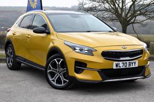 Kia XCeed 1.6 GDi PHEV FIRST EDITION PHEV in Quantum Yellow £18,105