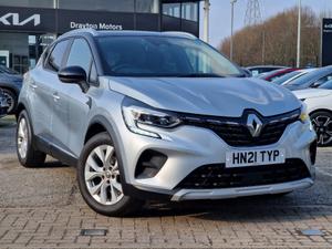 Renault Captur Iconic in Highland Grey with Diamond Black Roof £11,400