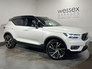 Volvo XC40 Estate R DESIGN Pro in white £23,350