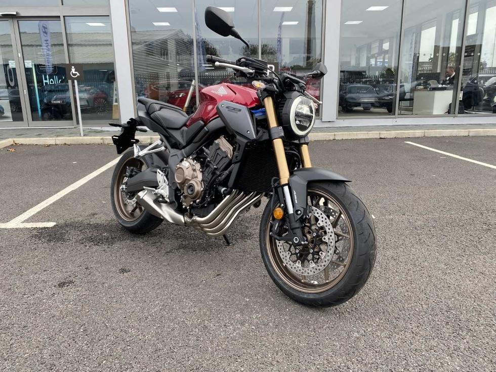 New ~ HONDA CB CB650RAPED £6,999 ~ miles Candy Chromosphere Red - R381 ...