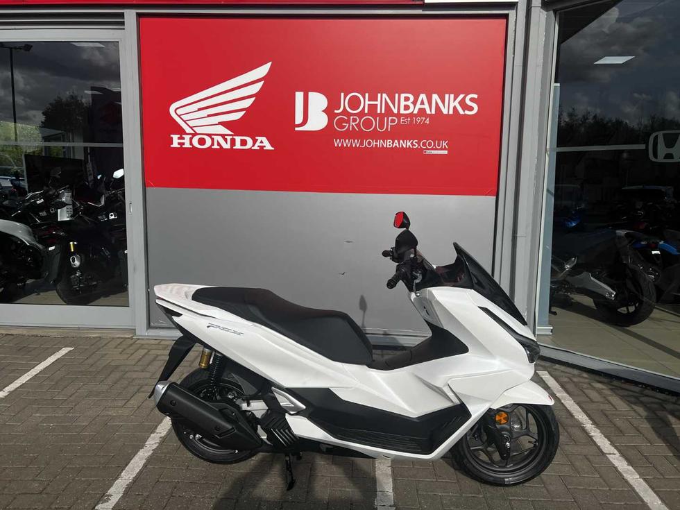 Used ~ Honda pcx WW125SSED £3,799 ~ miles Pearl Snowflake White | John ...