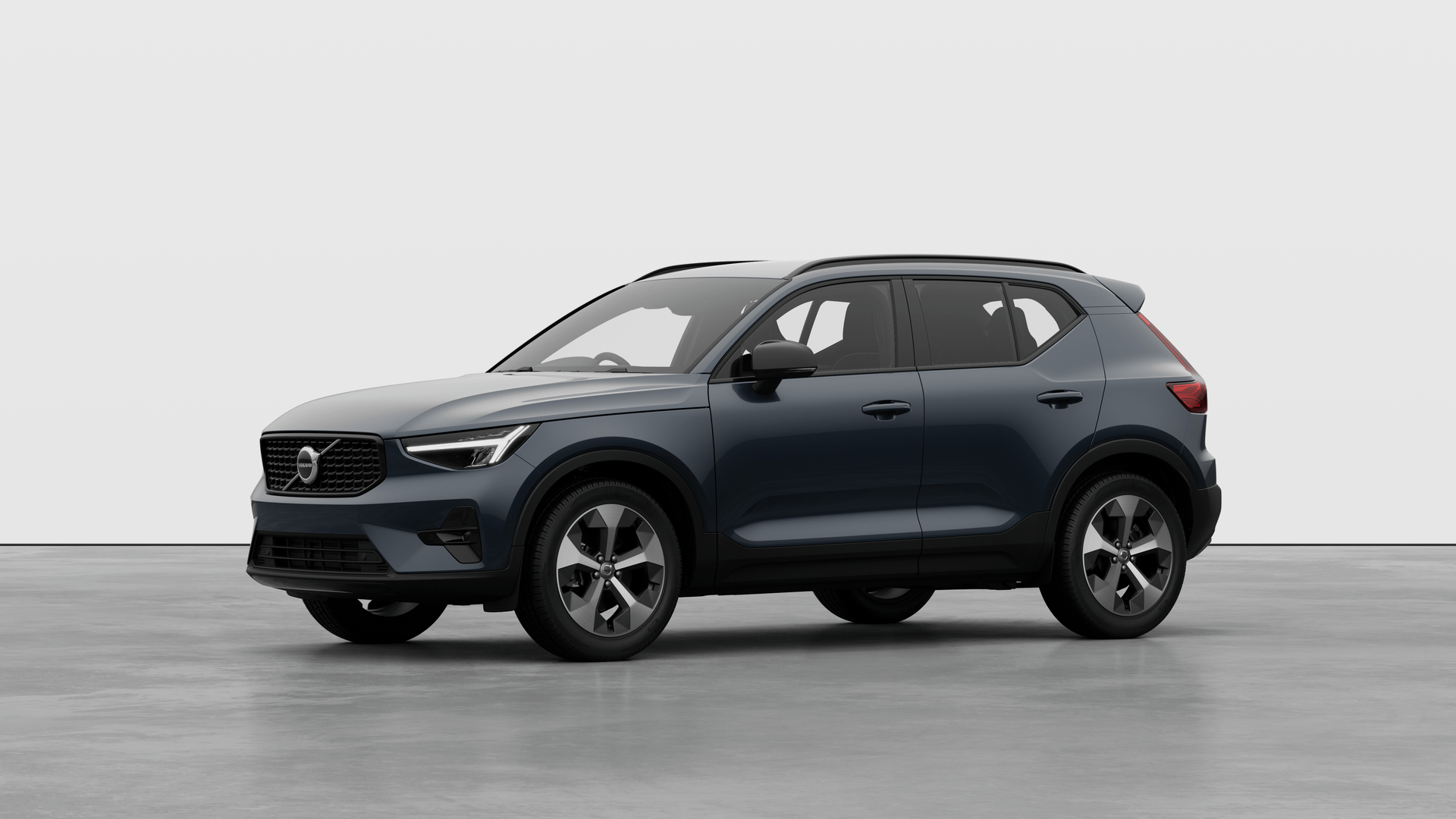 Used ~ Volvo XC40 XC40 Plus £38,590 ~ miles Denim Blue | Caffyns